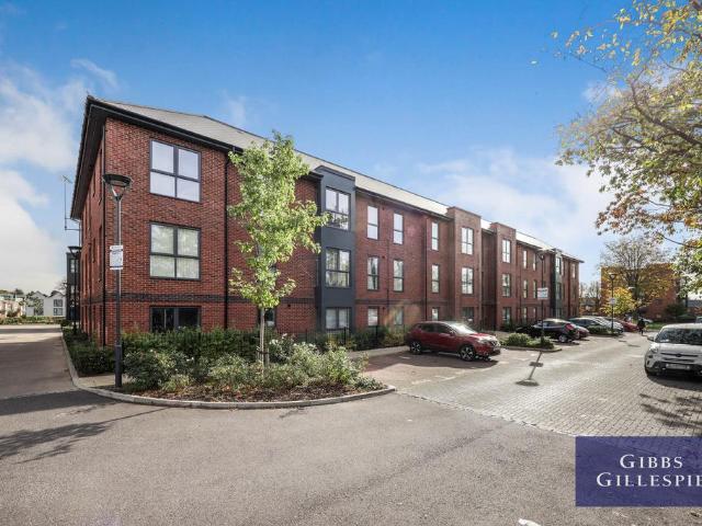 Percival House, 3 Kellett Street. 2 bed flat to rent £1,850 pcm £427 pw