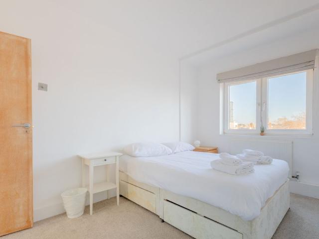 Percival Street, London EC1V, 4 bed flat to rent, £6,500 pcm | PrimeLocation