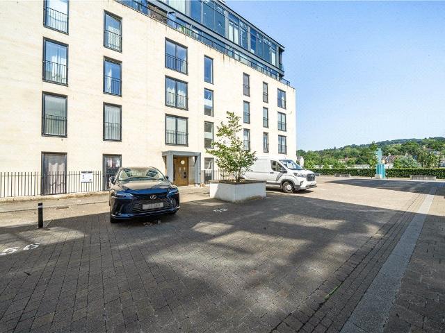 Percy Terrace, Bath, Somerset BA2, 2 bed flat to rent, £1,950 pcm | PrimeLocation