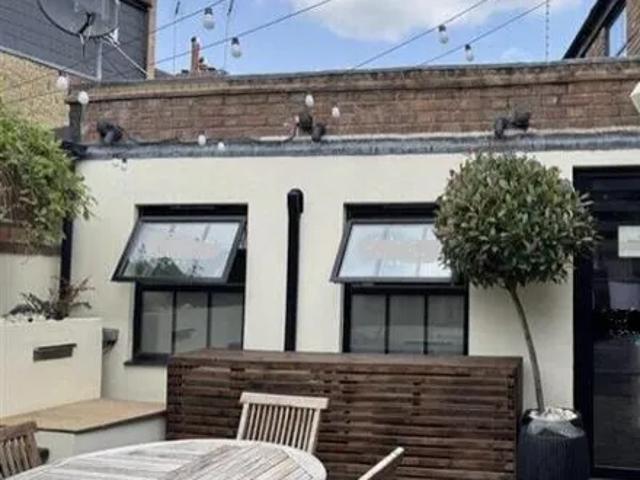 Percy Road, Barnet, Great London, N12 | Studio apartment for rent #165796640 | Rentberry