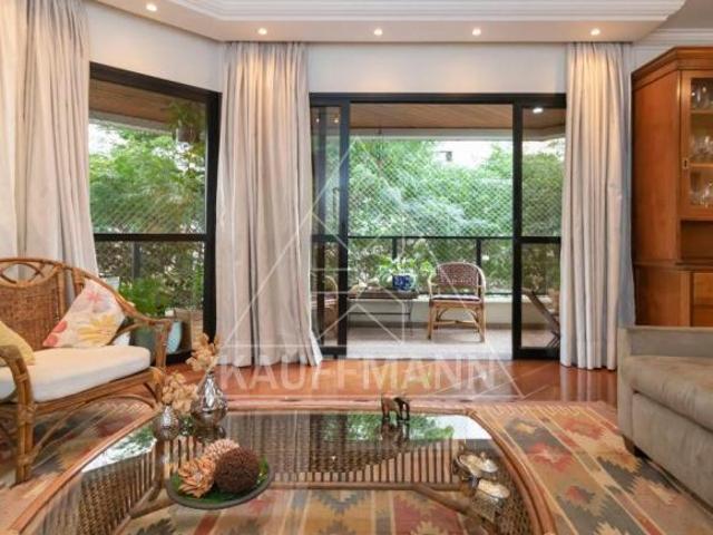 Perdizes 4 dormitórios 03 suites, 03 vagas = Varanda com vista para a copa das érvores