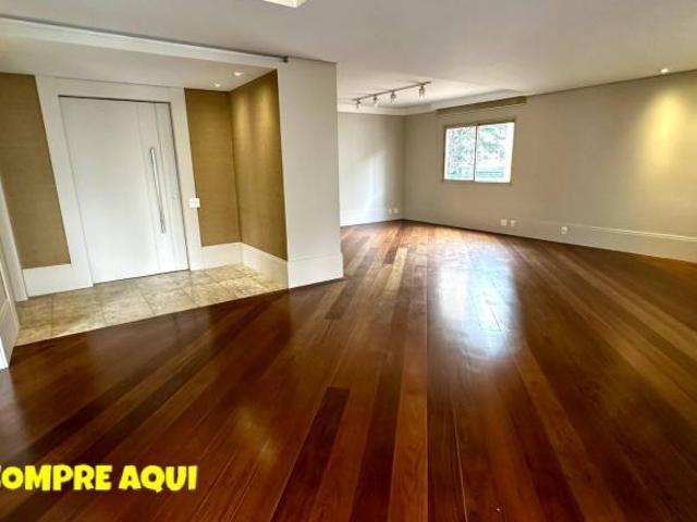 Perdizes | 4 Quartos | 4 Suítes | 1 Varanda | 3 Vagas | 203 Metros