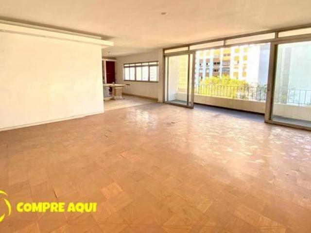 Perdizes | 3 Quartos | 1 Varanda | 1 Vaga | 195 Metros | Portaria 24 horas