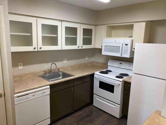 Perfect Midtown Location 2 Bedroom Apartment for Rent at 2780 Madison Ave, Memphis, TN 38111