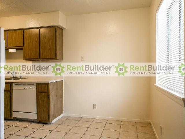 Perfect First Home! 2 Bedroom Apartment for Rent at 12124 Menaul Blvd Ne, Albuquerque, NM 87112 Onate