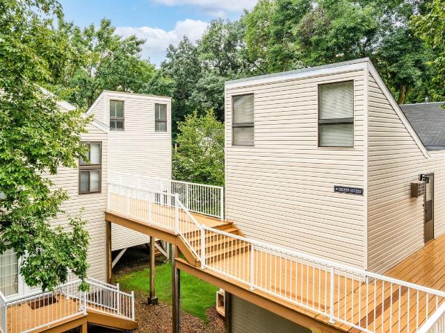 Perfect for those looking for cozy space! 1 Bedroom Home for Rent at 111224 Village Rd, Chaska, MN 55318
