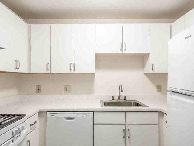 Perfect for those looking for cozy space! 1 Bedroom Home for Rent at 111224 Village Rd, Chaska, MN 55318