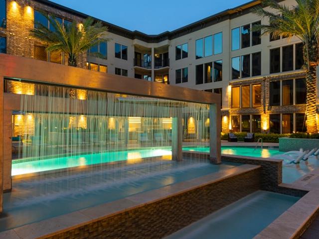 Perfectly Located: Two Bedroom Apartment in Downtown Houston