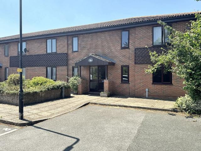 Peri Court, Heaton Road, Canterbury CT1, 2 bed flat to rent, £1,200 pcm | PrimeLocation