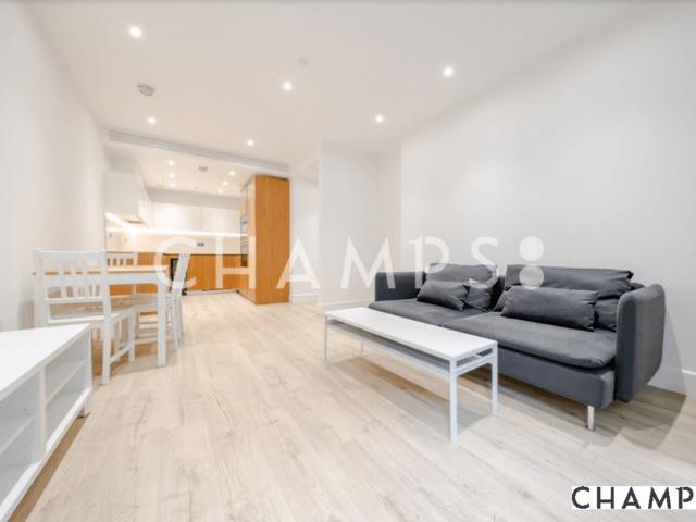 Perilla House, 17 Stable Walk. 2 bed flat to rent £4,000 pcm £923 pw