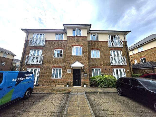 Periwood Crescent, Perivale, Greenford UB6, 1 bed flat to rent, £1,500 pcm | PrimeLocation