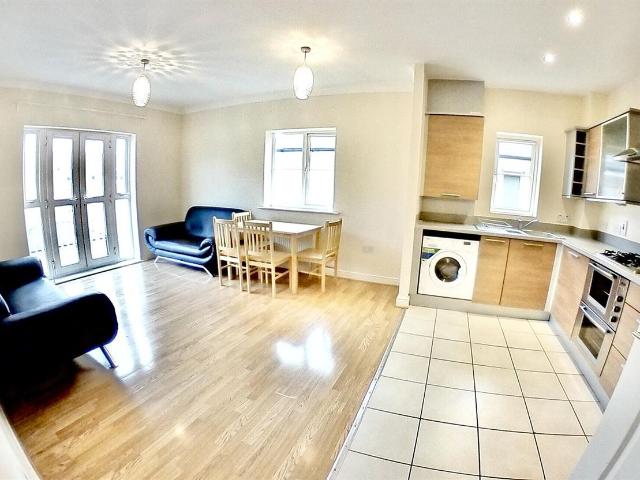 Periwood Crescent, Perivale, Greenford UB6, 2 bed flat to rent, £1,900 pcm | PrimeLocation