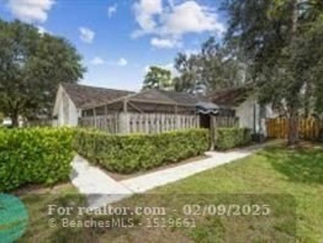 Periwinkle Pl Unit,wellington, Home For Sale