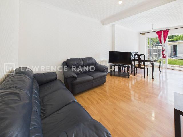 Perivale, Greenford UB6, 4 bed terraced house to rent, £2,500 pcm | PrimeLocation
