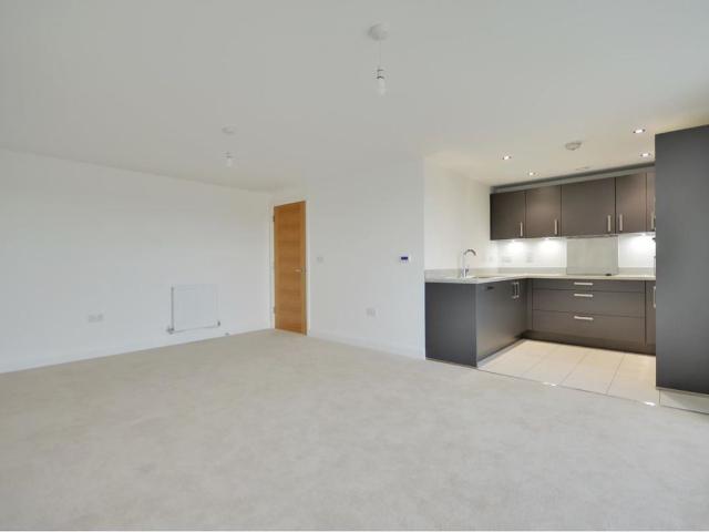 Perkins Gardens, Uxbridge UB10, 2 bed flat to rent, £1,900 pcm | PrimeLocation