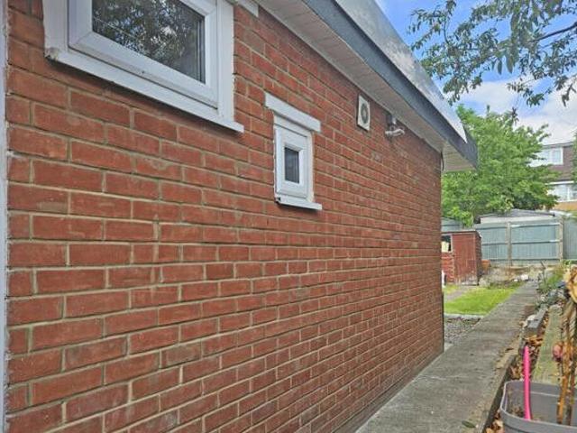 Perkins Road, Ilford, Studio Flat For