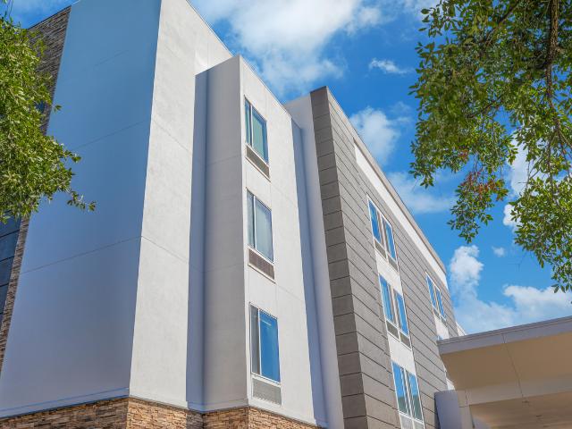 Perla Park Ten Studio Apartment for Rent at 1350 Broadfield Blvd, Houston, TX 77084 Energy Corridor