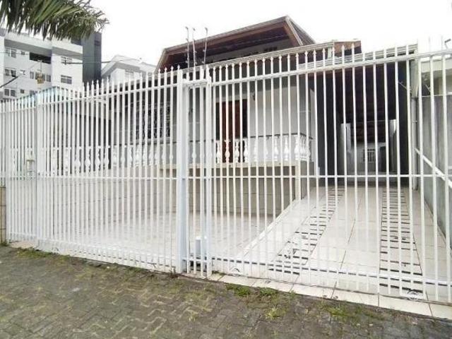 PERMUTA Casa a venda com edícula a venda 05 quartos c/suítes, no Jd. Botânico em Curitiba PR