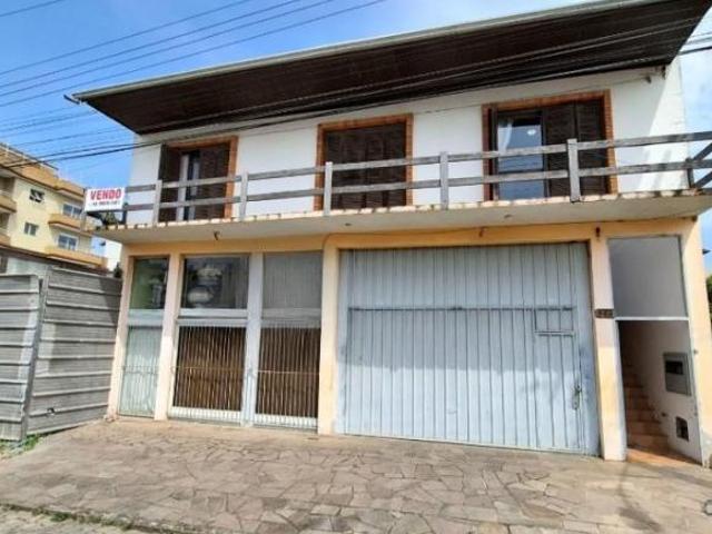 PERMUTA Casa dois pisos 05 quartos c/suíte, comercial/residencial em Flores da Cunha RS