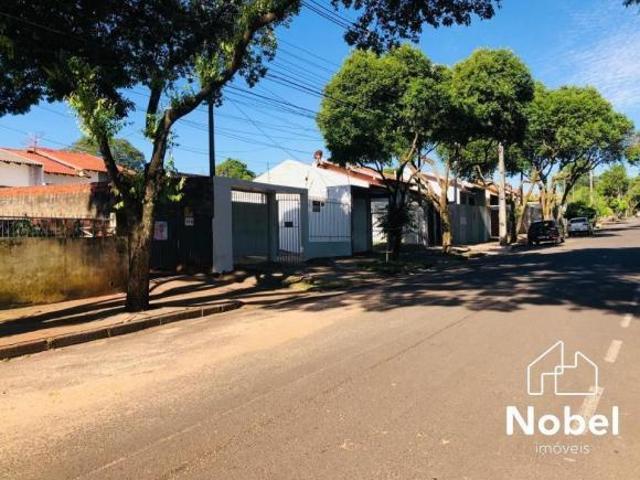 Permuta por apto no centro, Casa à venda em Cianorte PR, Zona 03! 3 quartos, 1 suíte, 1 sala, 1 ban