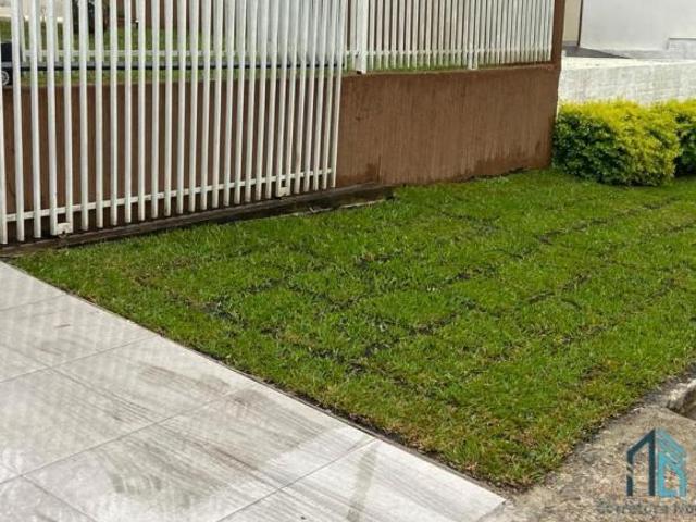PERMUTA Sobrado 03 quartos c/suíte, no Santa Cândida em Curitiba PR