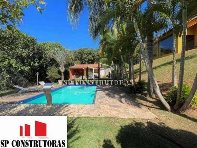 Permuta 50% AT: 1.459 m2, AC: 350 m2 4 dorms Infestrutura completa R$ 3.100.000!