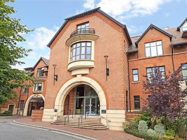 Perpetual House, Henley on Thames RG9 2 bed flat to rent £2,950 pcm £681 pw