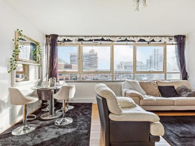 Perronet House, Princess Street. 1 bed apartment to rent £1,998 pcm £461 pw