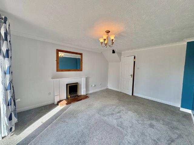 Perrott Gardens, Clockfields, Brierley Hill, DY5 3FF