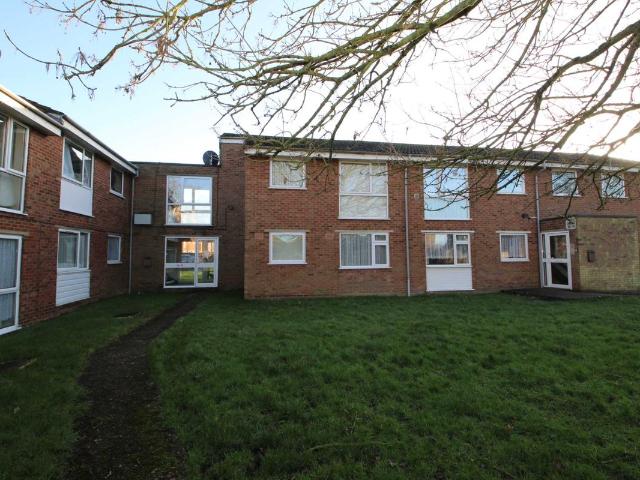 Perry Green, Hemel Hempstead, Hertfordshire HP2, 2 bed flat to rent, £1,325 pcm | PrimeLocation