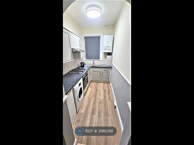 Perry Hill, London SE6, 2 bed flat to rent, £1,950 pcm | PrimeLocation