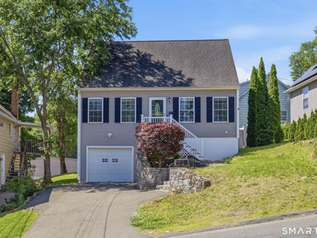 Perry Hill Rd, Shelton, Home For Sale