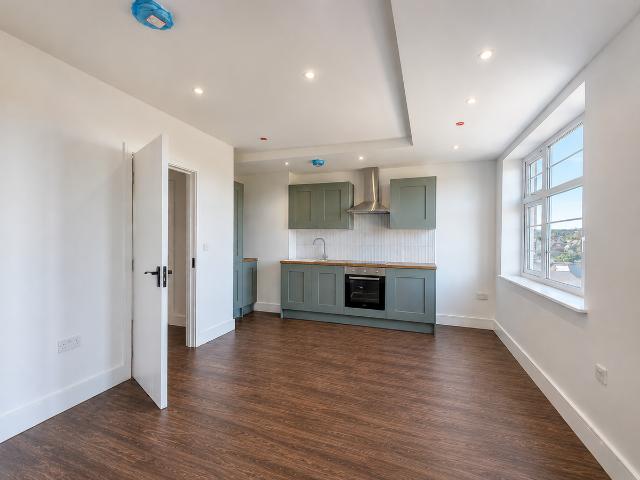 Perry Mansions, Catford Hill SE6, 1 bed flat to rent, £1,600 pcm | PrimeLocation