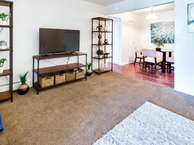Perry Place Apartments LLC 1 Bedroom Apartment for Rent at 505 Old Oak Ct, Pontiac, MI 48340