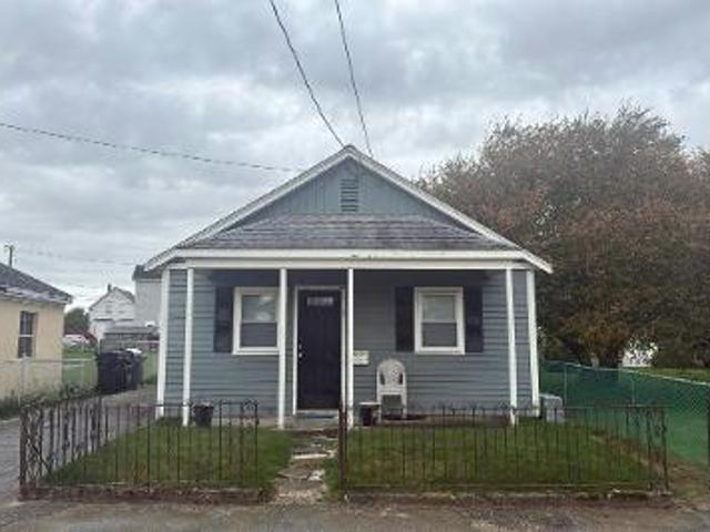 Perry St
