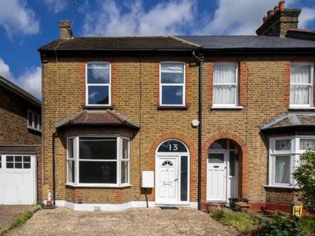 Perrymans Farm Road, Ilford, 3 Bedroom Semi detached