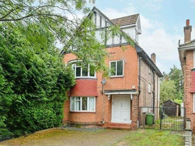 Perryn Road, Poet´s Corner, 2 Bedroom Flat