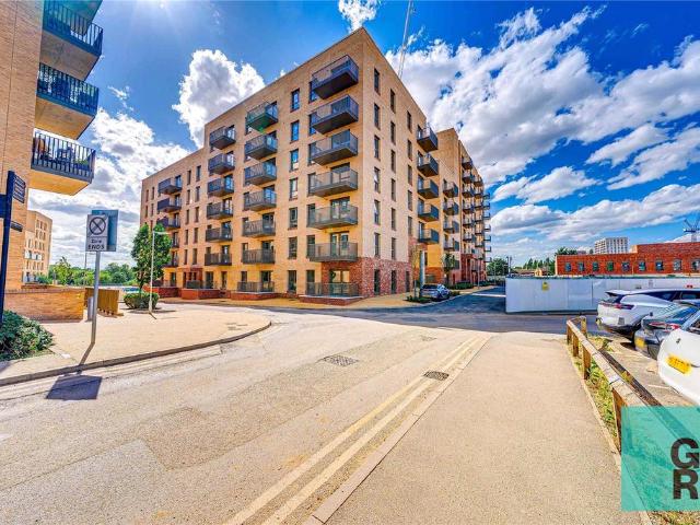 Perryfield Way, Aven Apartments. 2 bed apartment to rent £2,350 pcm £542 pw