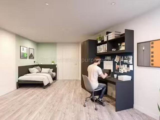 Pershore Junction Classic Ensuite