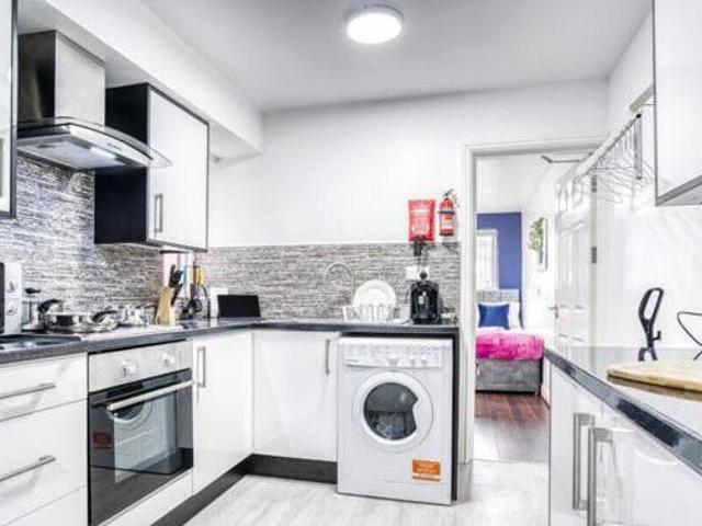 Pershore Road, Stirchley, 1 Bedroom Apartment