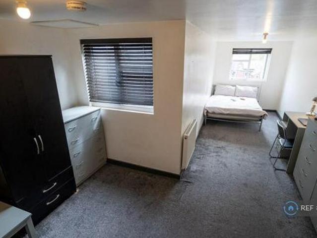 Pershore Road, Selly Park, Studio Flat For