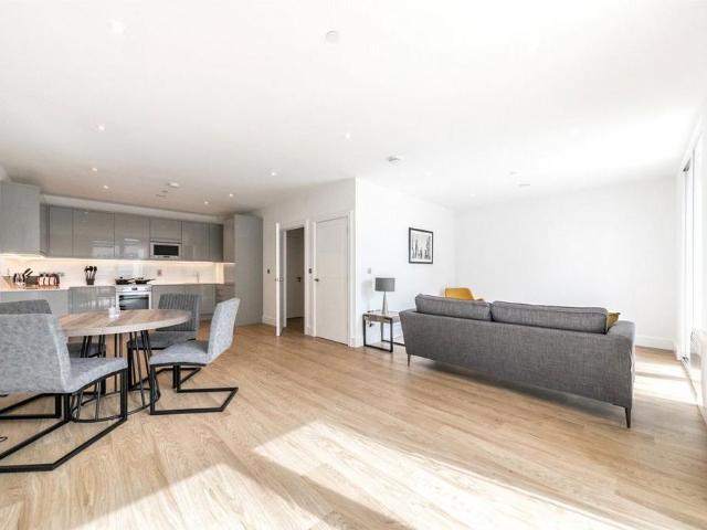 Pershore Street, Birmingham B5 2 bed flat to rent £1,600 pcm £369 pw