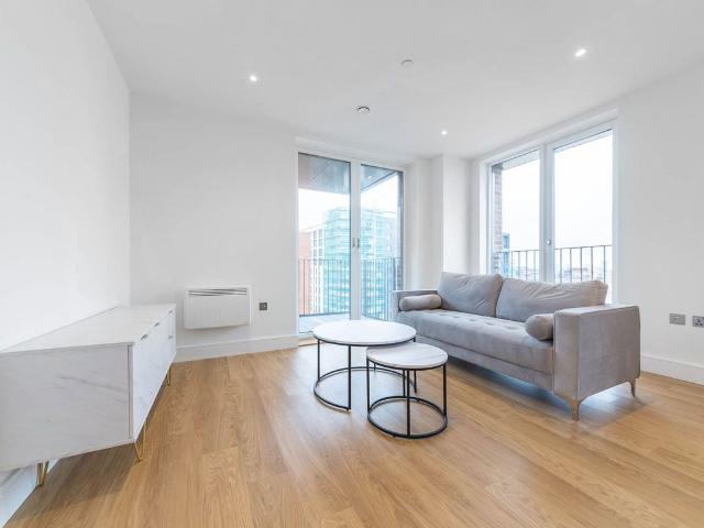 Pershore Street, Birmingham B5, 3 bed flat to rent, £1,950 pcm | PrimeLocation