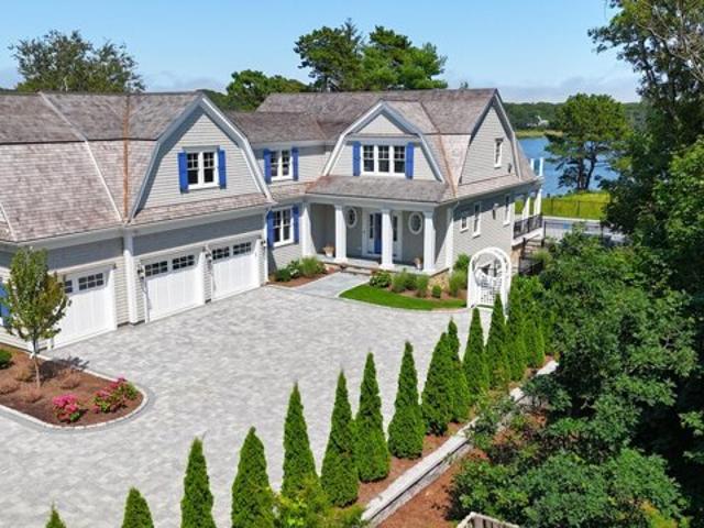 Pershing Ln, Orleans, Home For Sale