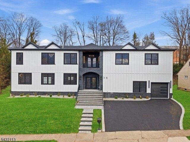 Pershing Pl, Woodland Park, Home For Sale
