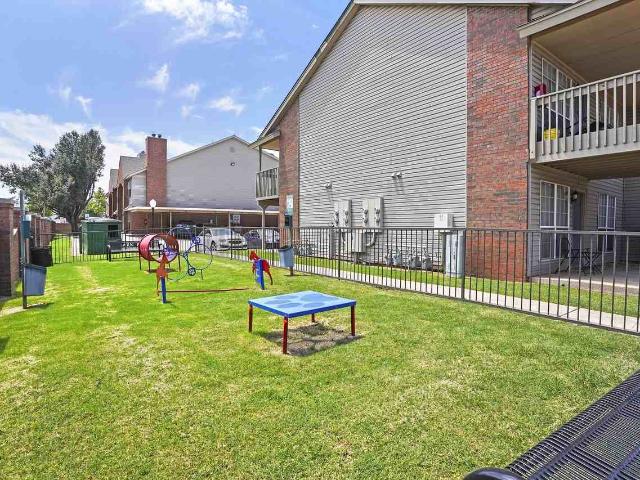 Persimmon Square Apartments 2 Bedroom Apartment for Rent at 12113 Heritage Park Rd, Oklahoma City, OK 73120