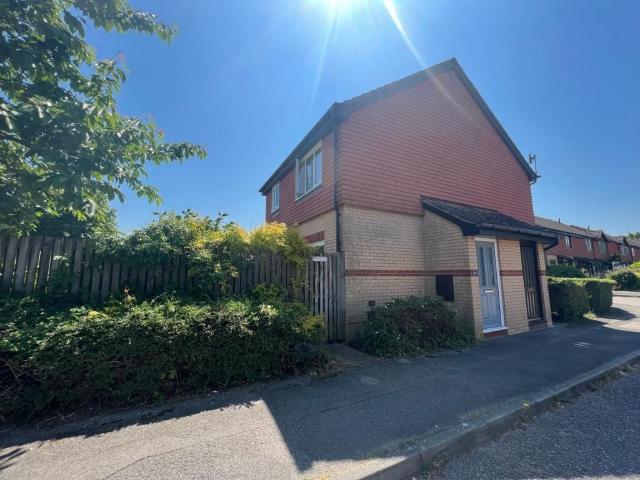 Pettingrew Close, Walnut Tree, Milton Keynes MK7, 1 bed property to rent, £1,100 pcm | PrimeLocation