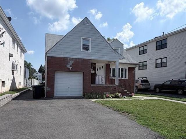 Pettit St, Bloomfield, Home For Sale