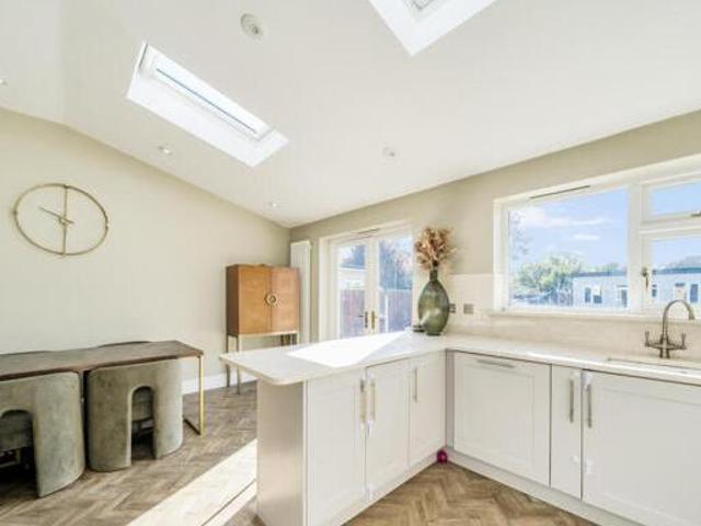 Pettits Lane, Romford, 4 Bedroom Semi detached