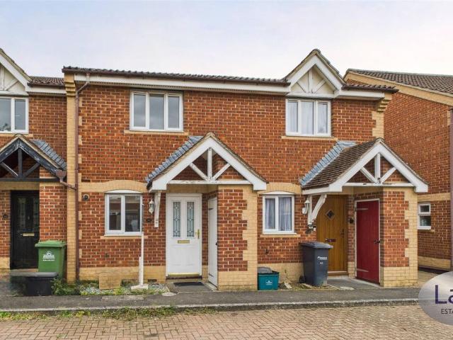Pettys Close, Cheshunt EN8, 2 bed property to rent, £1,700 pcm | PrimeLocation